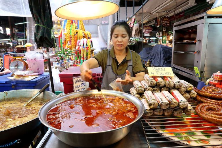 15 Best Authentic Chiang Mai Food And Where To Eat It