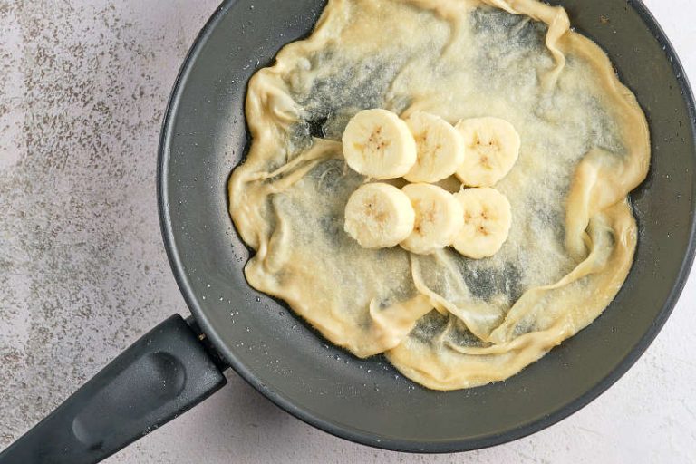 Thai Roti Recipe: How To Make The Best Crispy Thai Banana Pancake