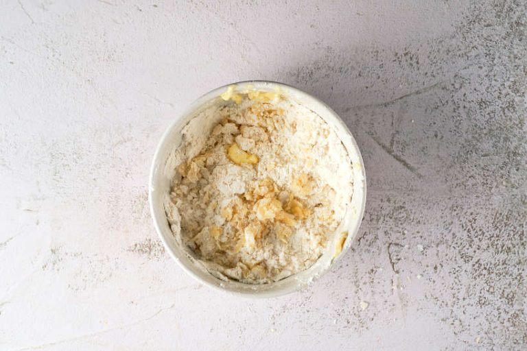 Thai Roti Recipe: How To Make The Best Crispy Thai Banana Pancake