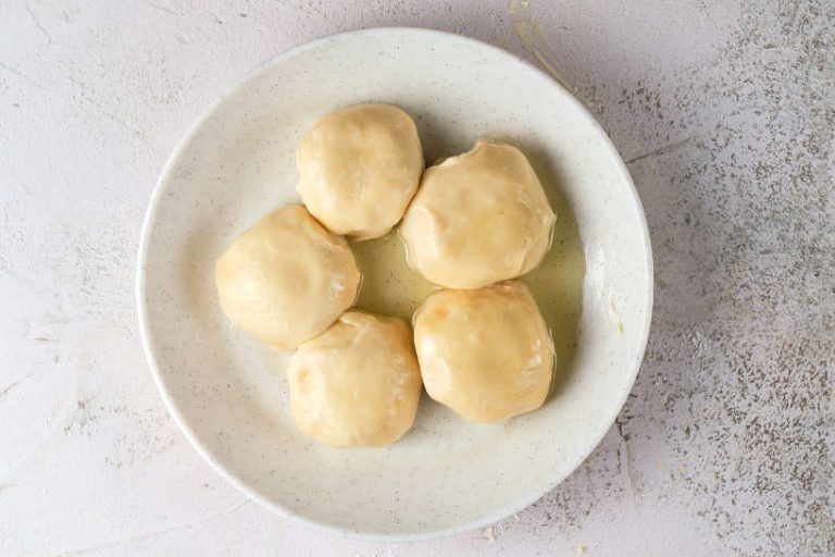 Thai Roti Recipe: How To Make The Best Crispy Thai Banana Pancake