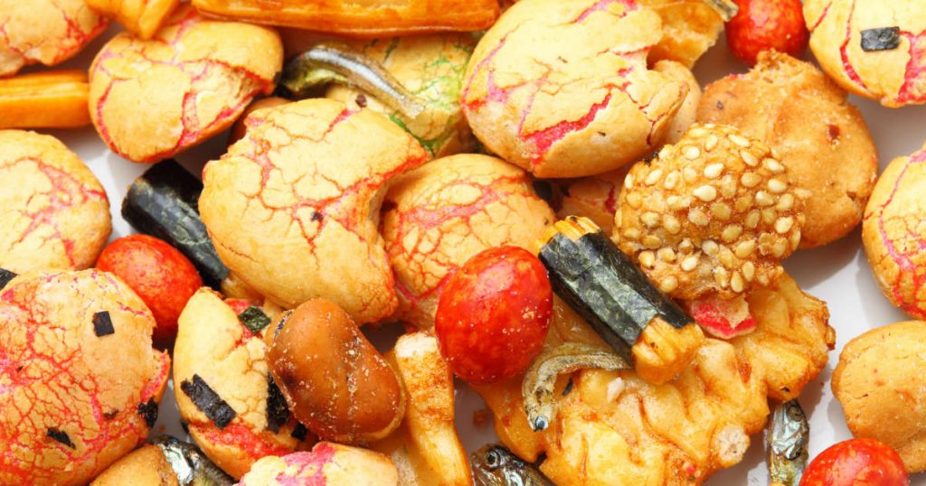 10 Best Japanese Snacks Box To Taste Japan In 2023