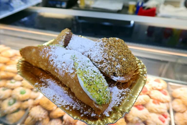 Authentic Sicilian Cannoli Recipe: How To Make The Best Traditional Cannoli