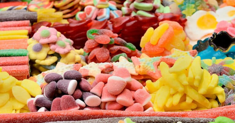 Candy From Around The World: 10 Best International Box To Sweeten Your ...