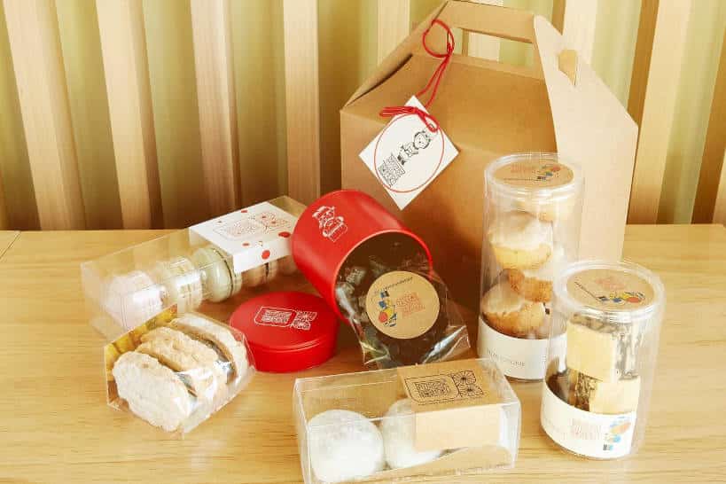 10 Best Japanese Snacks Box To Taste Japan In 2023