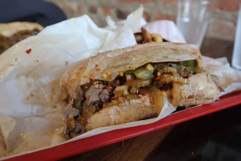 Best Chicago Food Tours: Top 10 Windy City Culinary Experiences (2024)