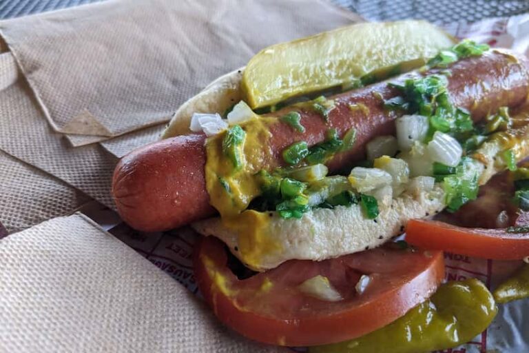 Best Chicago Food Tours: Top 10 Windy City Culinary Experiences (2024)
