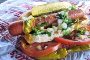 10 Famous Chicago Foods You Must Try While In The Windy City