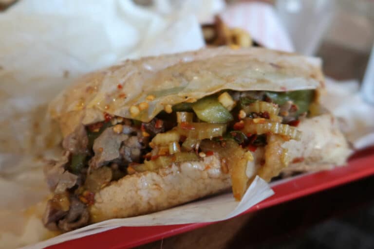 10 Famous Chicago Foods You Must Try While In The Windy City