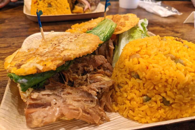 10 Famous Chicago Foods You Must Try While In The Windy City