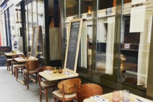 10 Unmissable Traditional French Restaurants In Paris For Authentic Food