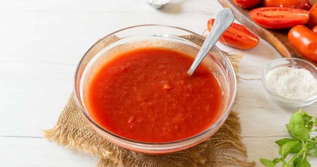 Authentic Neapolitan Pizza Sauce Recipe