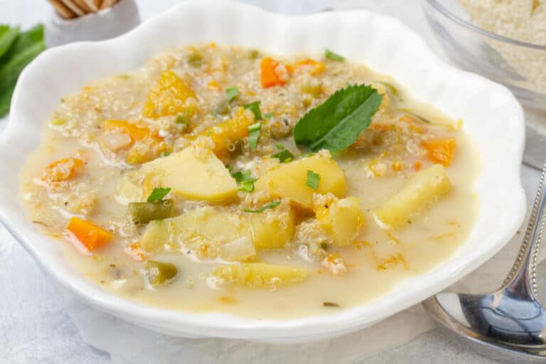 Easy And Healthy Peruvian Quinoa Soup Recipe