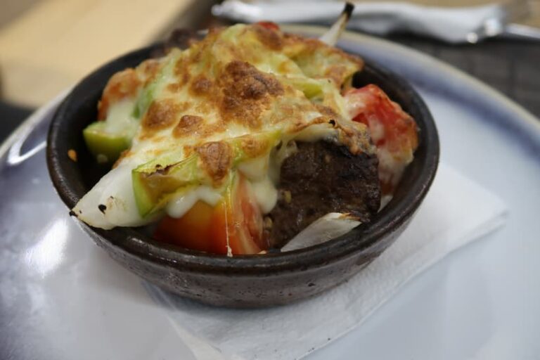 10 Steps To Savor Authentic Food Experiences While Traveling