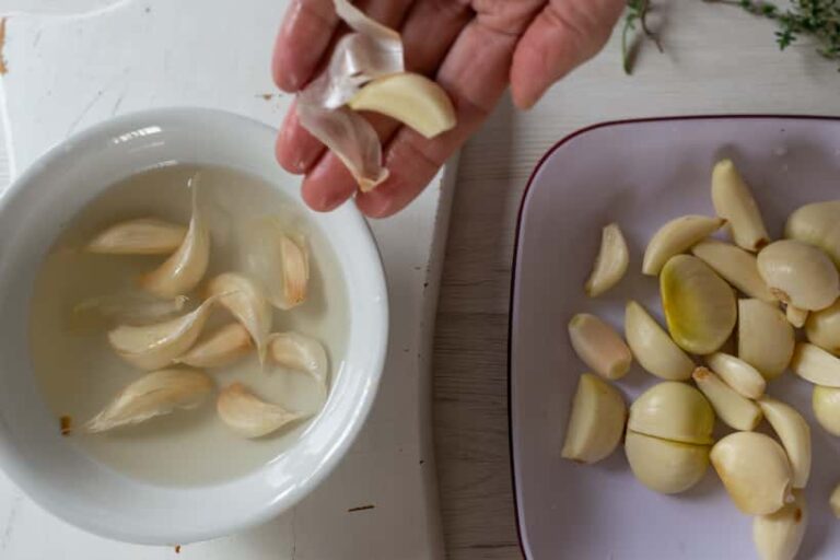 Easy Garlic Confit Recipe French-Style